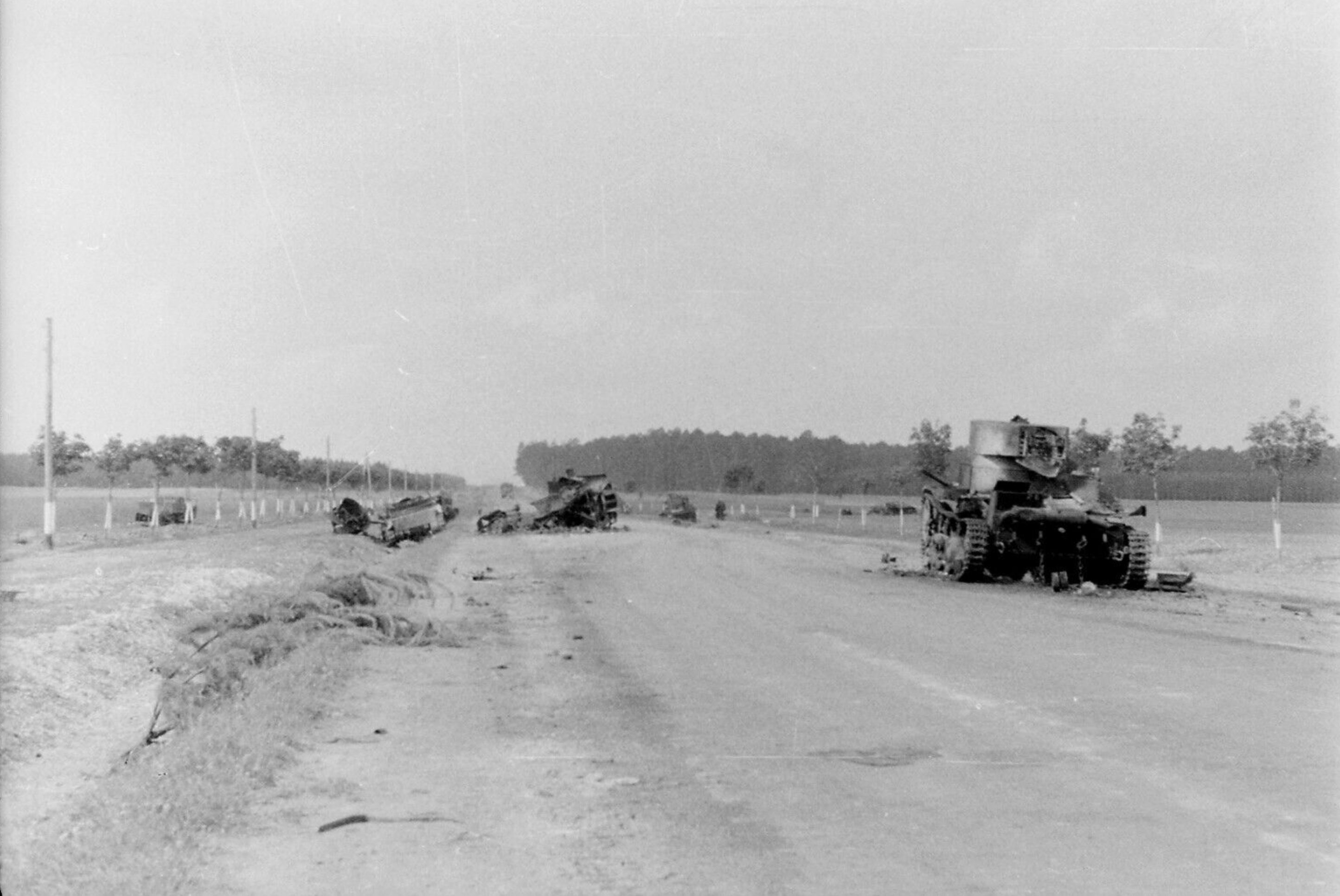 Asisbiz Soviet Red Army tank column destroyed near Zamosc during battle ...