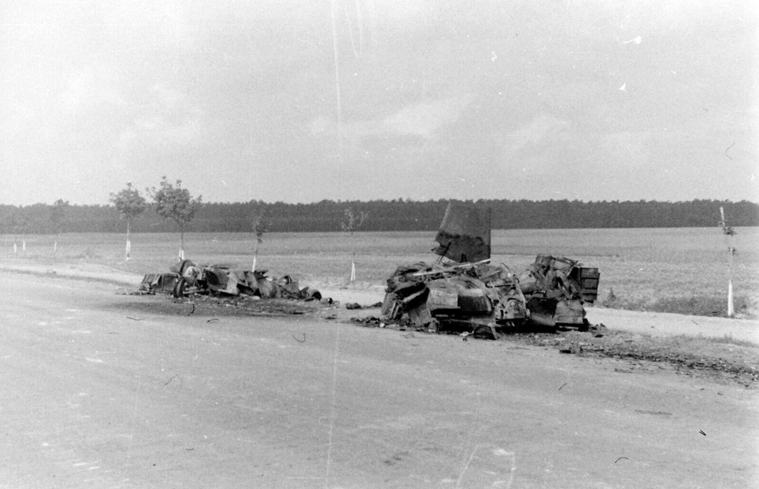 Asisbiz Soviet Red Army tank column destroyed near Zamosc during battle ...