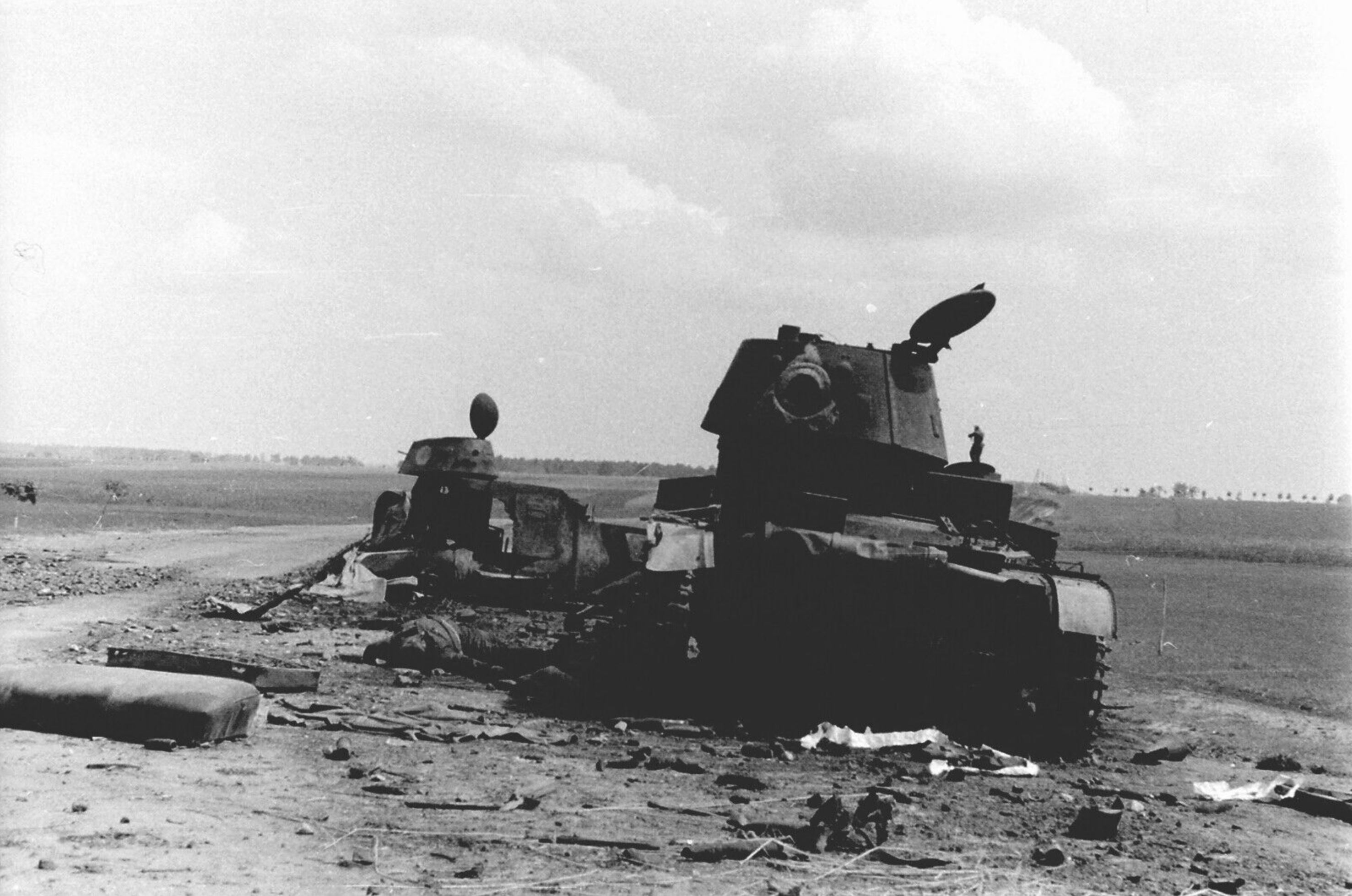 Asisbiz Soviet Red Army tank column destroyed near Zamosc during battle ...