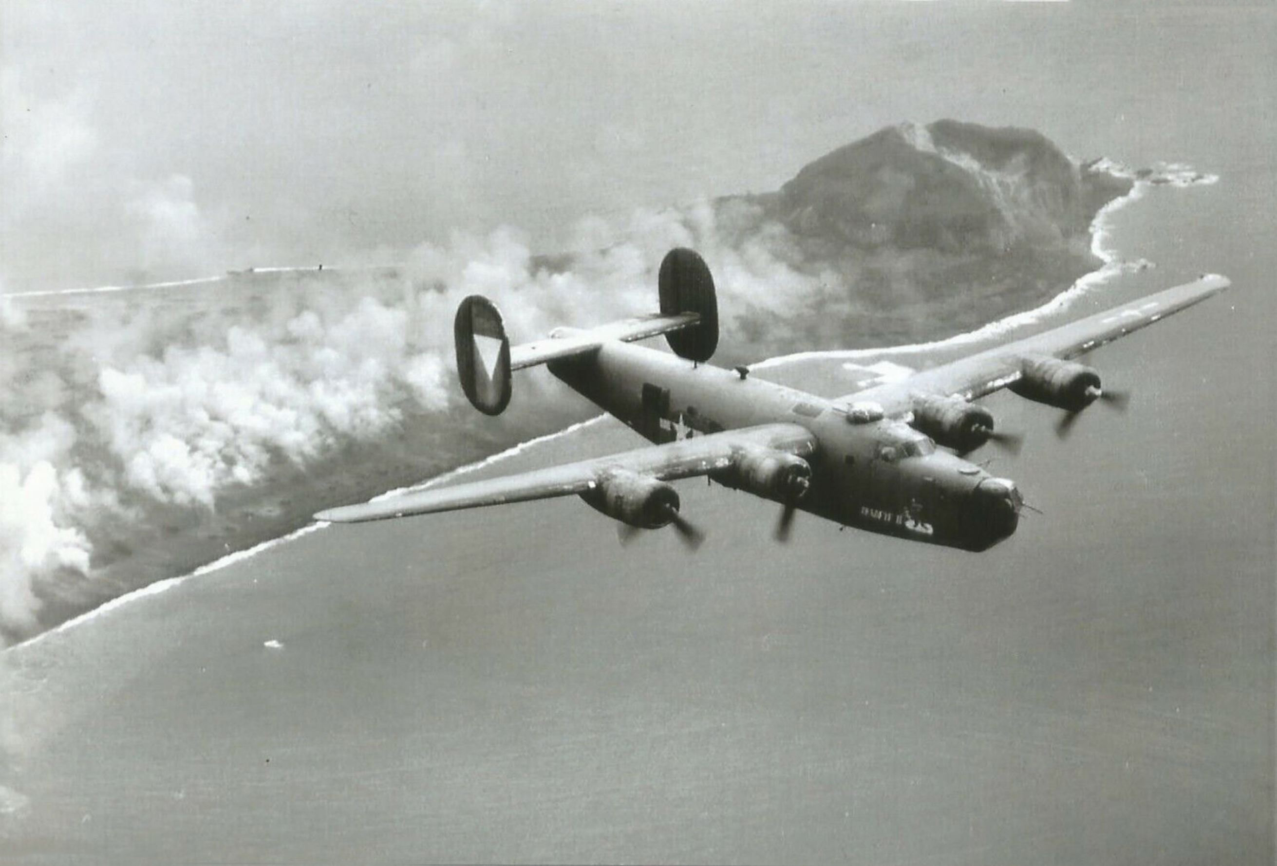 Asisbiz 42-73425 B-24J Liberator 7AF 30BG392BS Dead Eyes II Iwo Jima ...