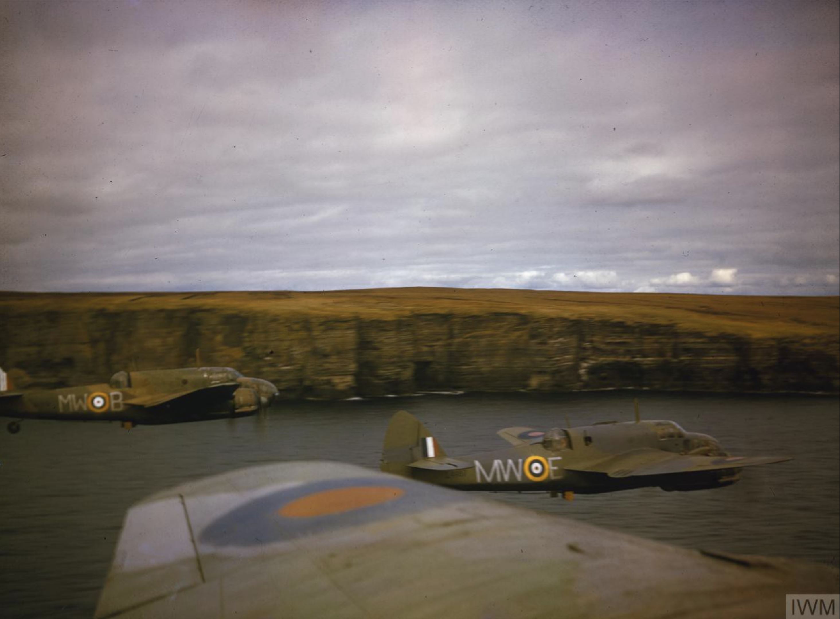 Asisbiz Bristol Beaufort I RAF 217Sqn MWE N1173 and MWB AW242 St Eval ...