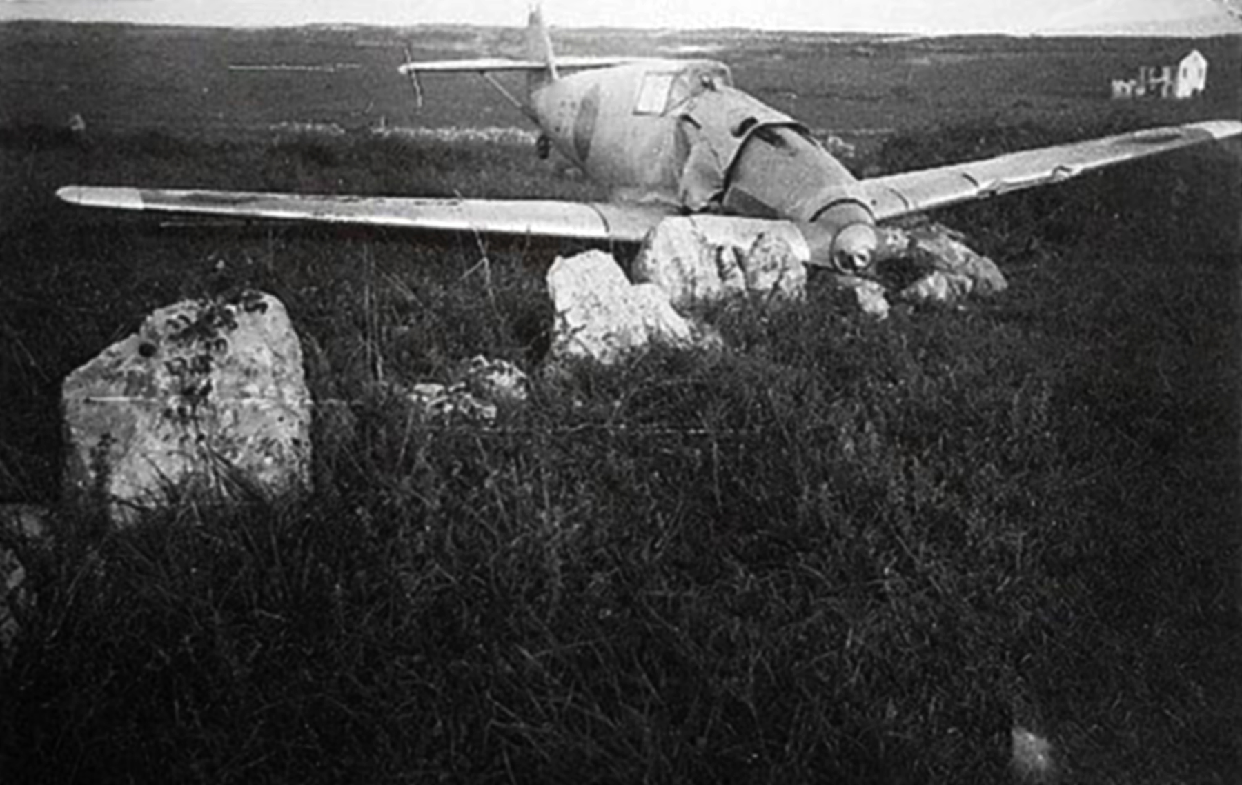 Asisbiz Messerschmitt Bf 109A 2.J88 6x7 Norbert Flegel at La Albericia ...