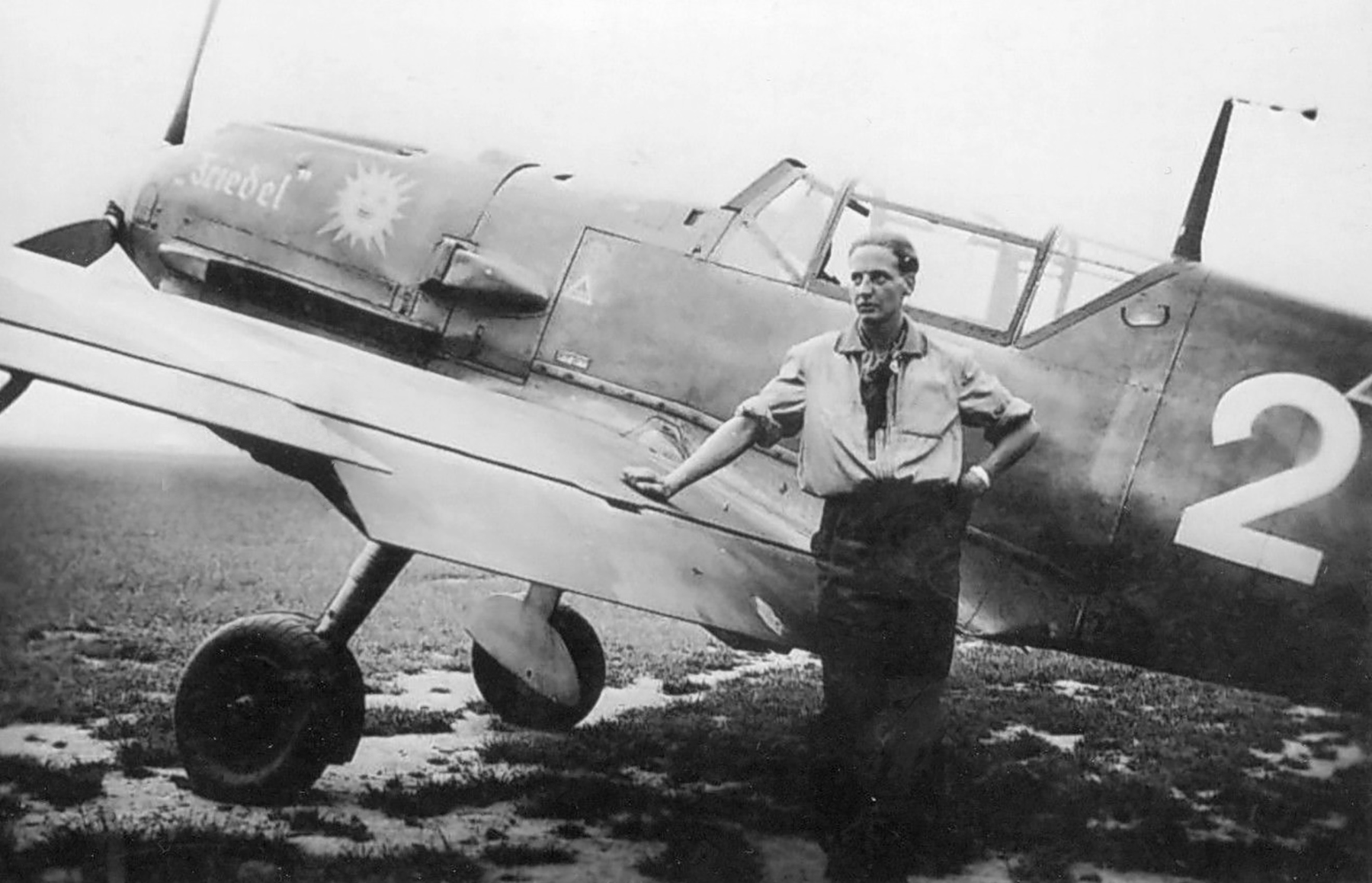 Asisbiz Messerschmitt Bf 109E3 2.JG1 White 2 Friedel pilot Hans Gerd ...