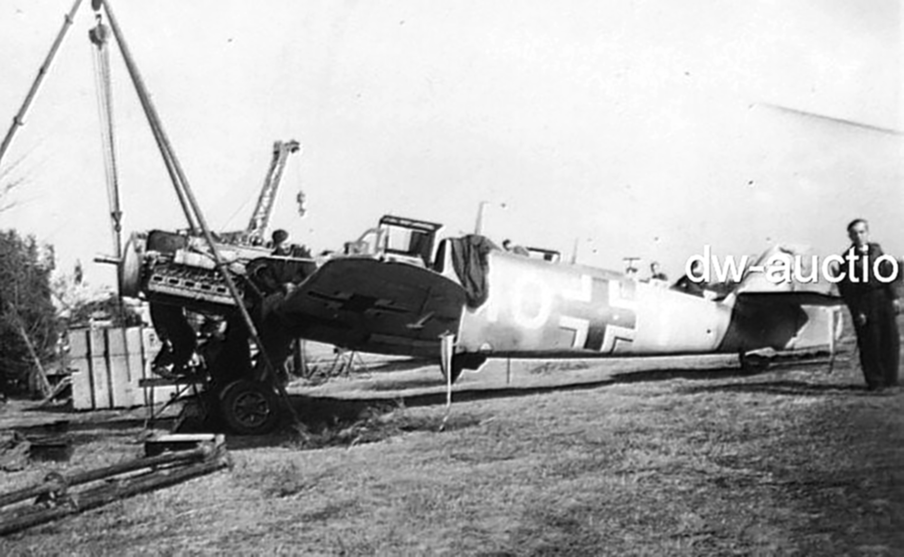 Asisbiz Messerschmitt Bf 109F 7.JGxx White 10 undergoing engine ...