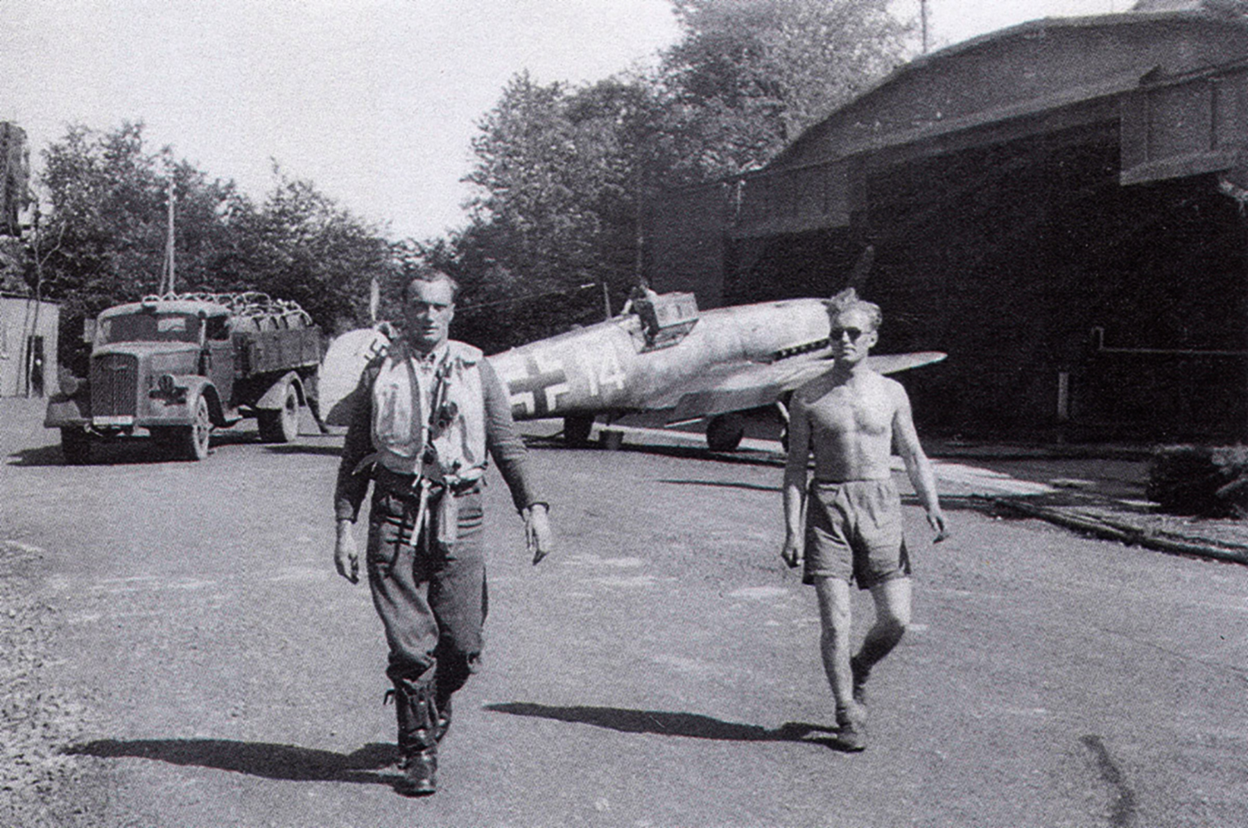 Asisbiz Messerschmitt Bf 109G 7.JG2 White 14 Josef Wurmheller France ... Asisbiz Messerschmitt Bf 109G 7.JG2 White 14 Josef Wurmheller France ...