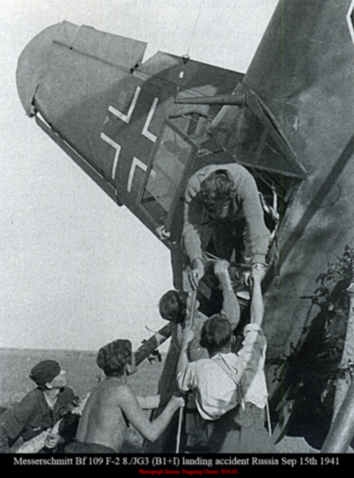 Asisbiz Messerschmitt Bf 109F2 8.JG3 Black 1 WNr 5712 landing accident ...
