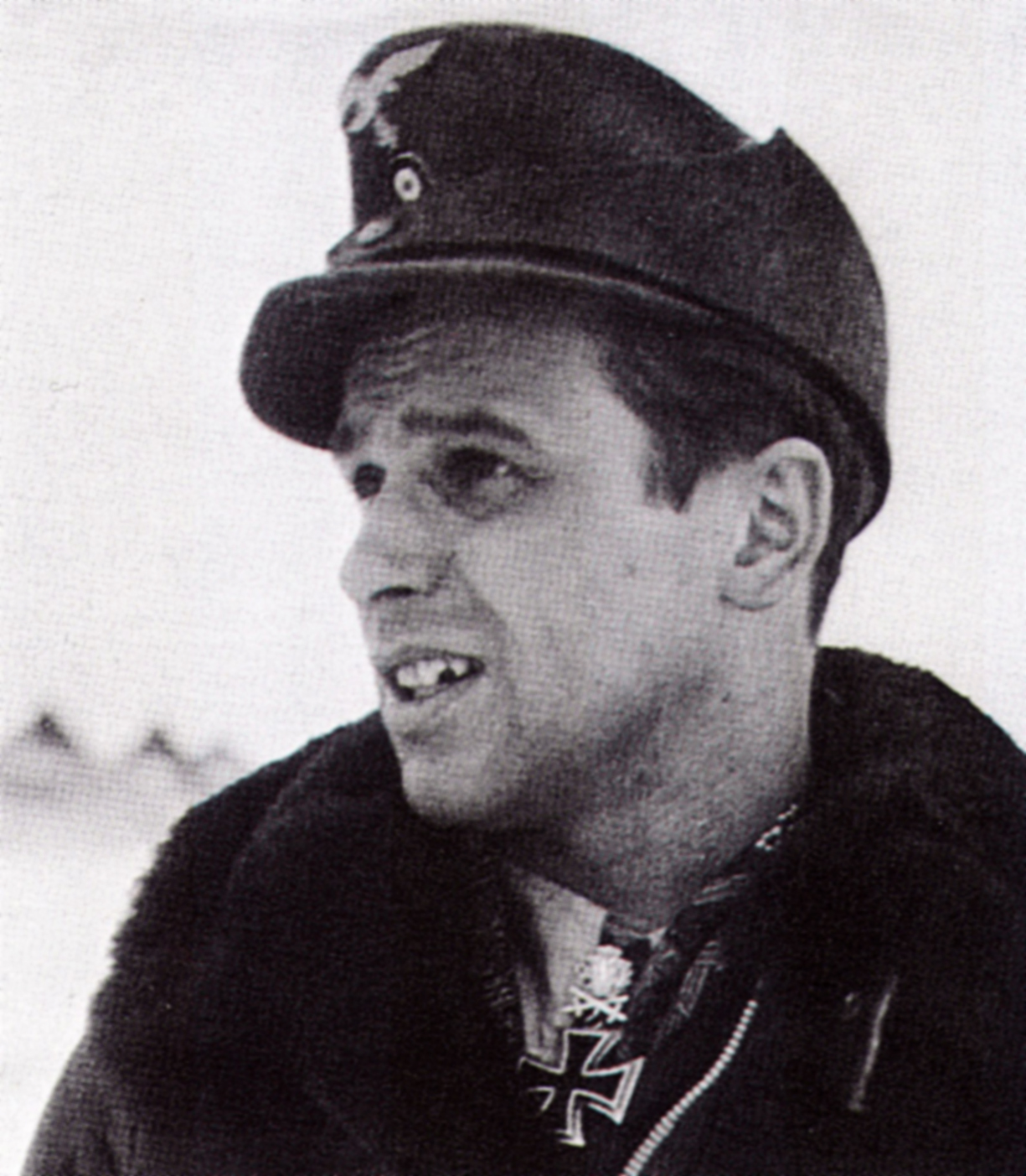 Asisbiz Aircrew Luftwaffe JG54 ace Hans Philipp Russia March 1942 01 (2)