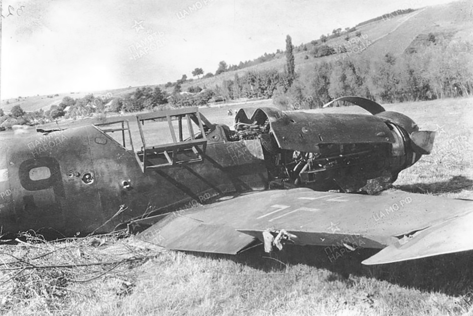 Asisbiz Messerschmitt Bf 109G6 2.JG52 Black 2 Helmut Lipfert sd by a ...