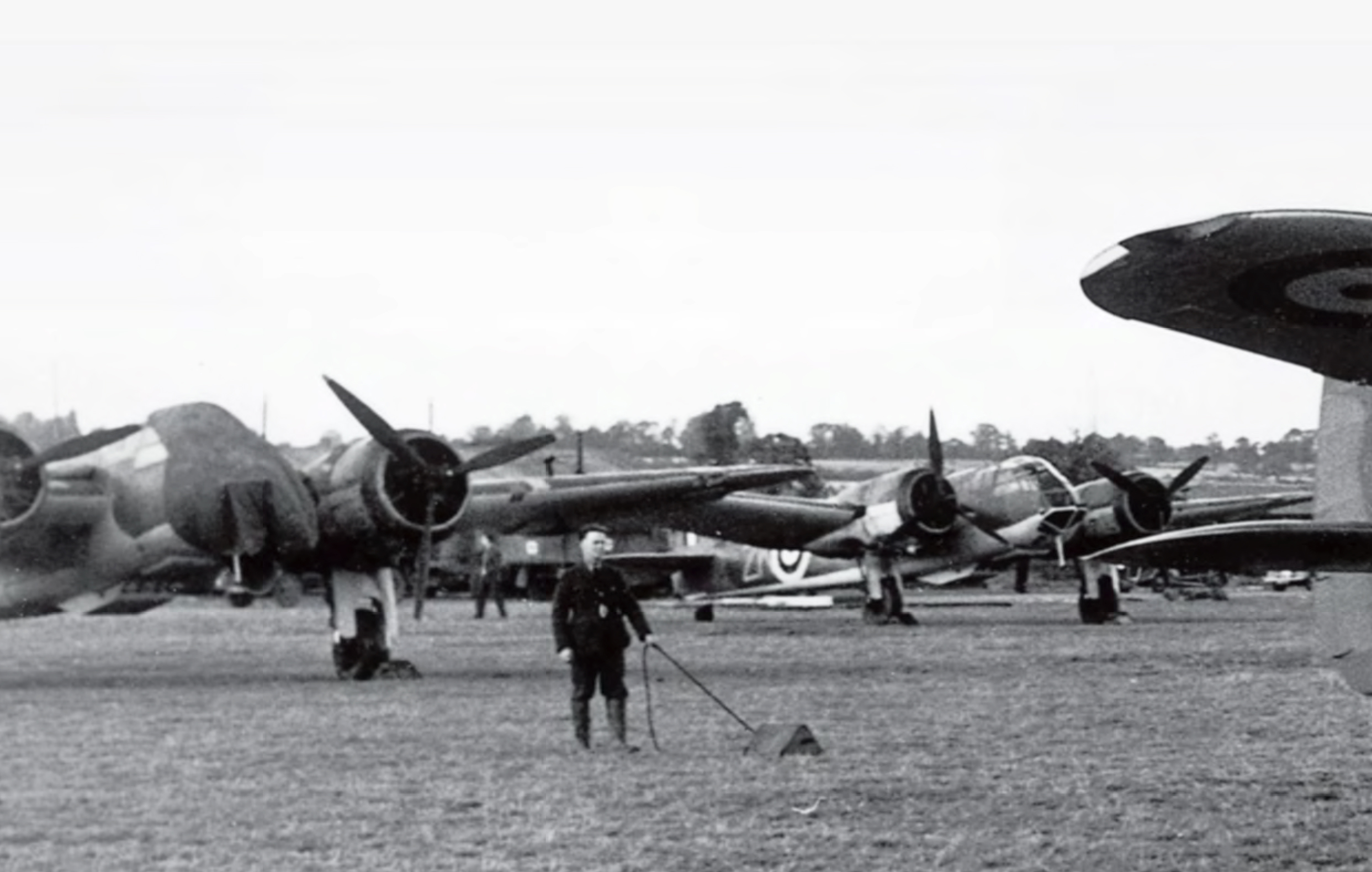 Asisbiz Blenheim IF RAF 25Sqn ZKA flown by Mike Herrick Debden Oct 1940 01
