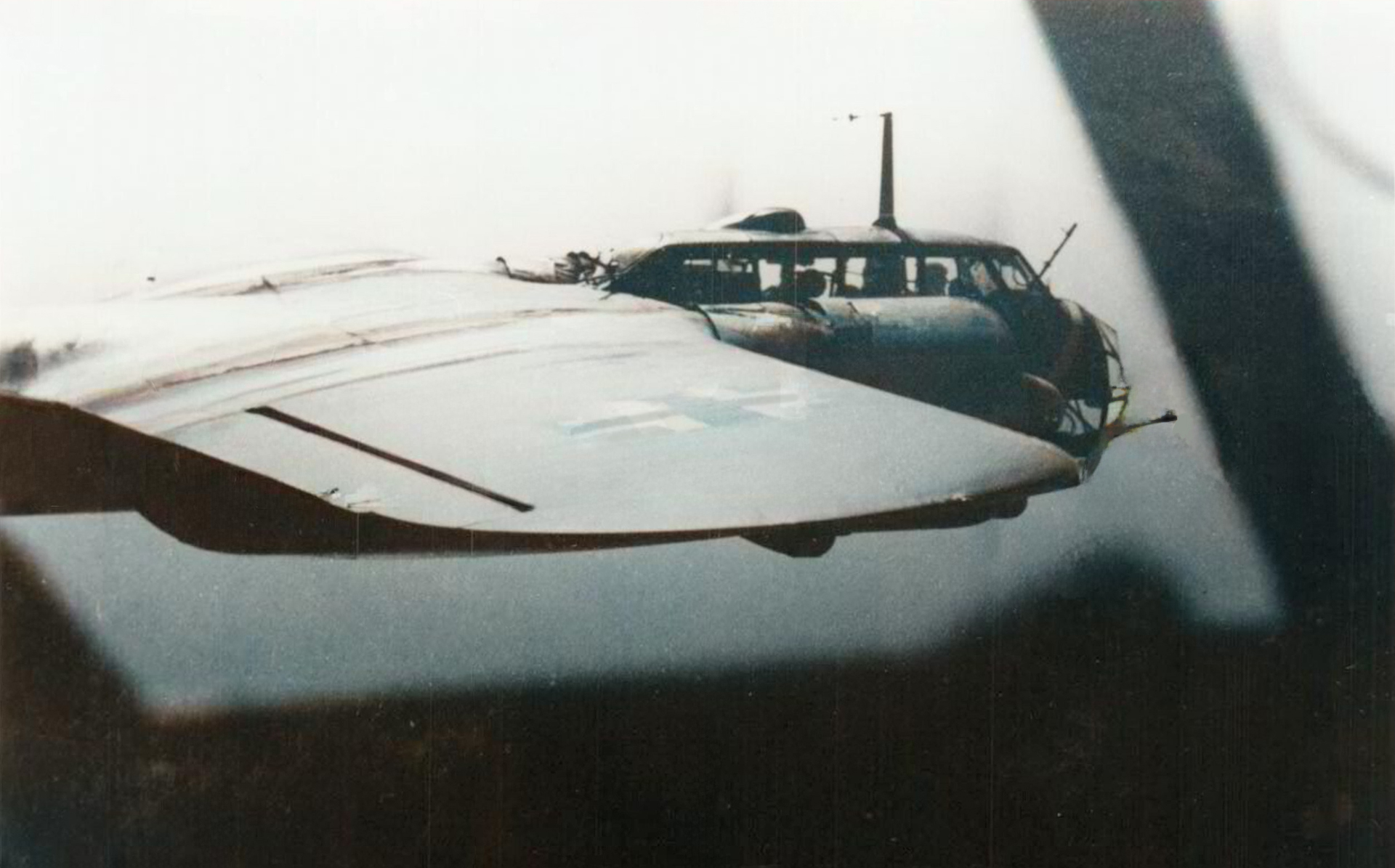 Asisbiz Dornier Do 217E KG2 U5+xx on patrol and flying in very tight ...