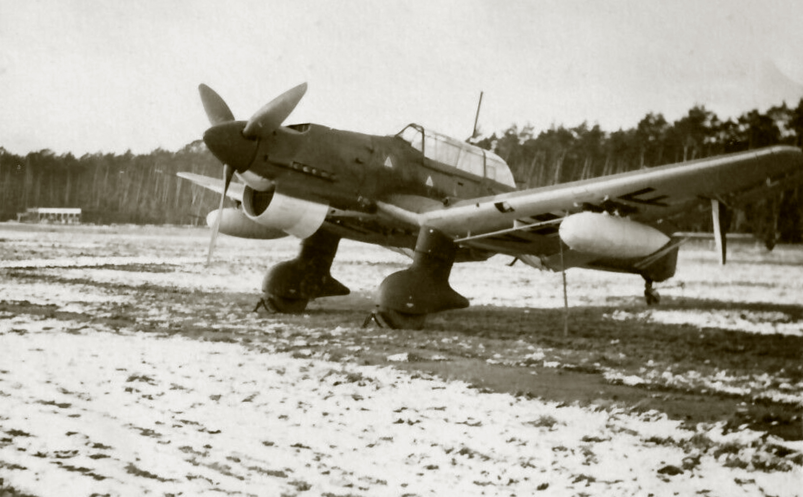 Asisbiz Junkers Ju 87R Stuka ebay 01