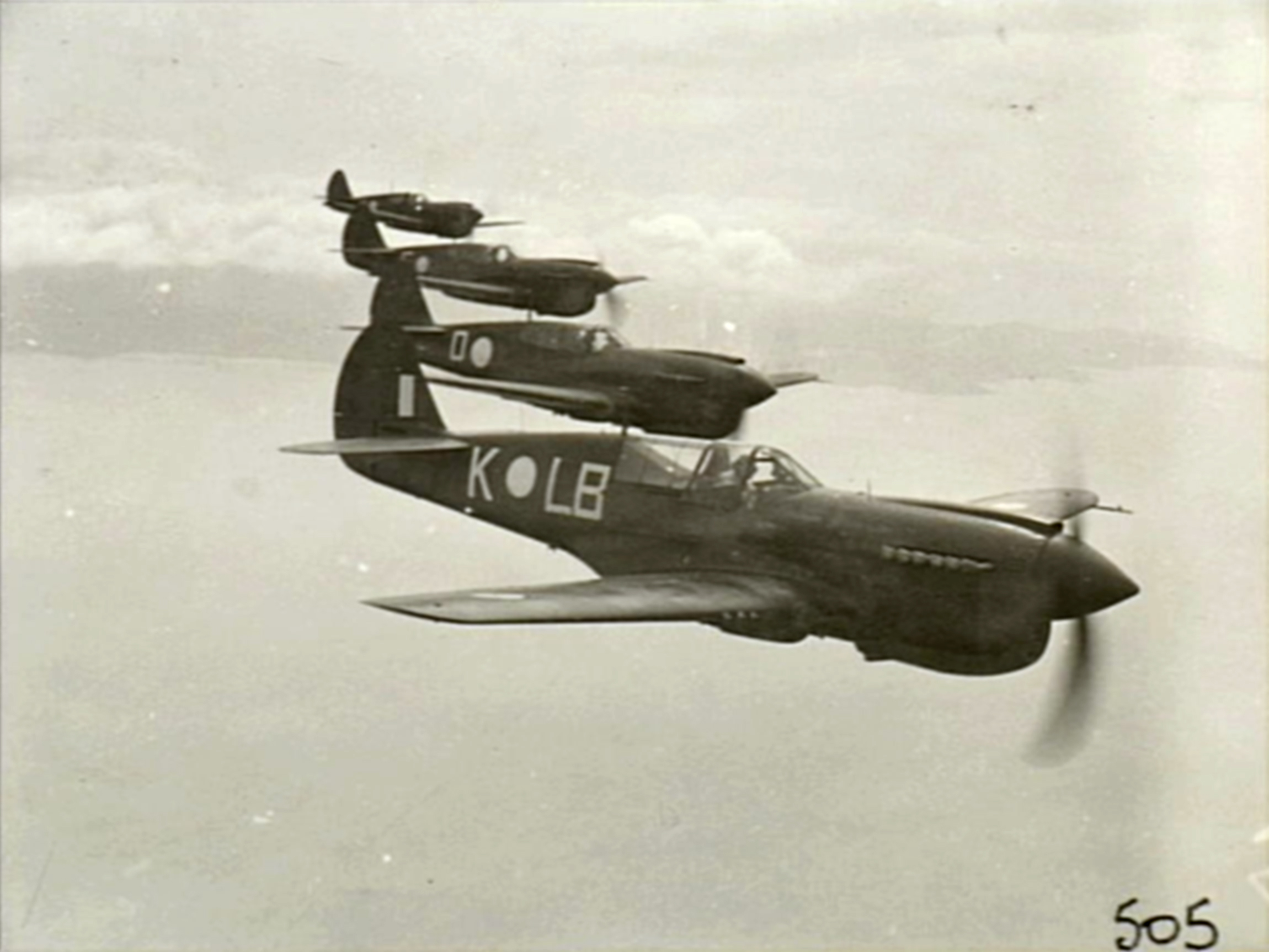 Asisbiz Curtiss P-40N Kittyhawk RAAF 84Sqn LBK A29 518 over Horn Island ...