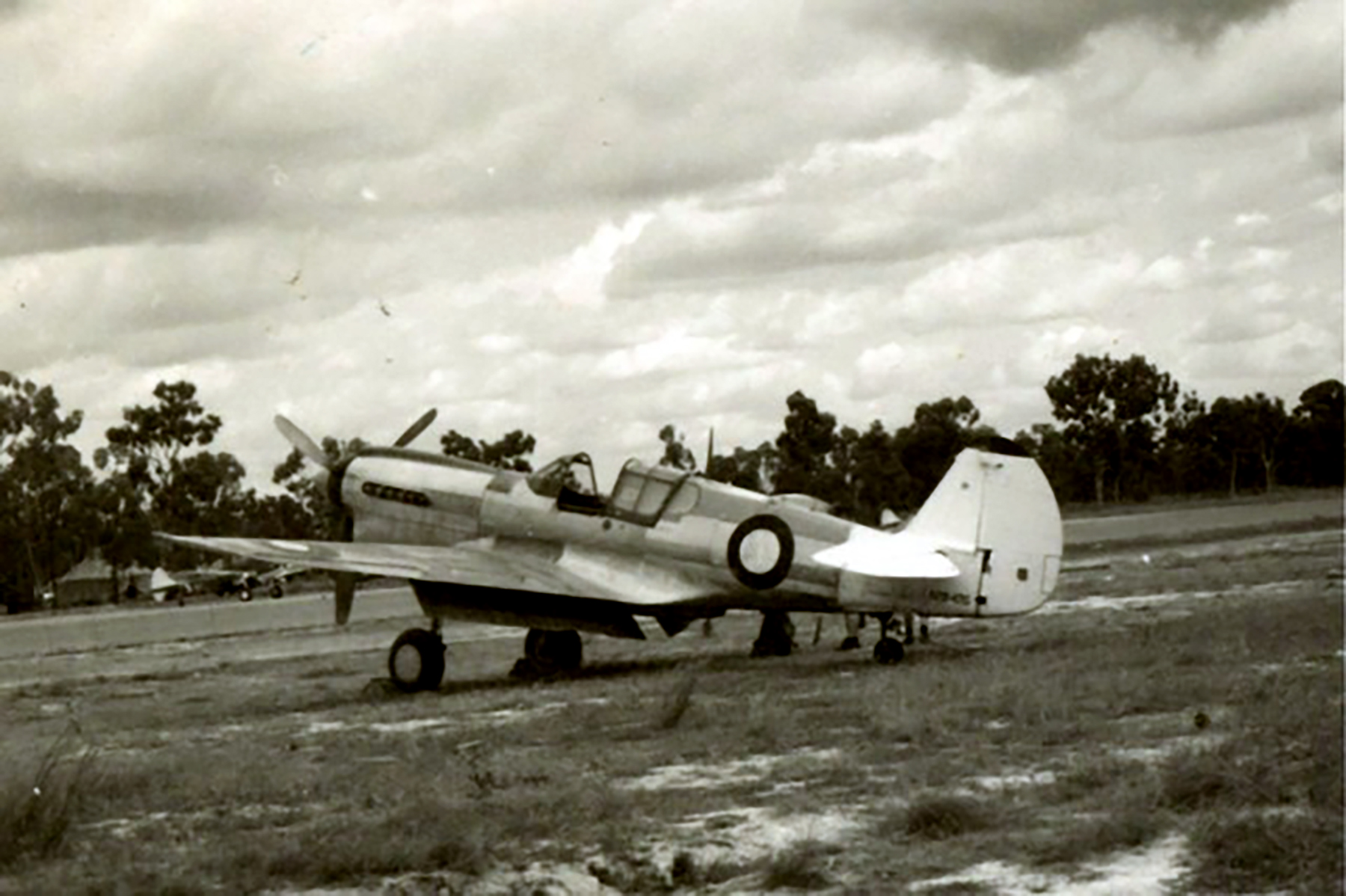 Asisbiz USAAF 42 104665 Curtiss P-40N Kittyhawk RAAF ex 75Sqn A29 426 ...
