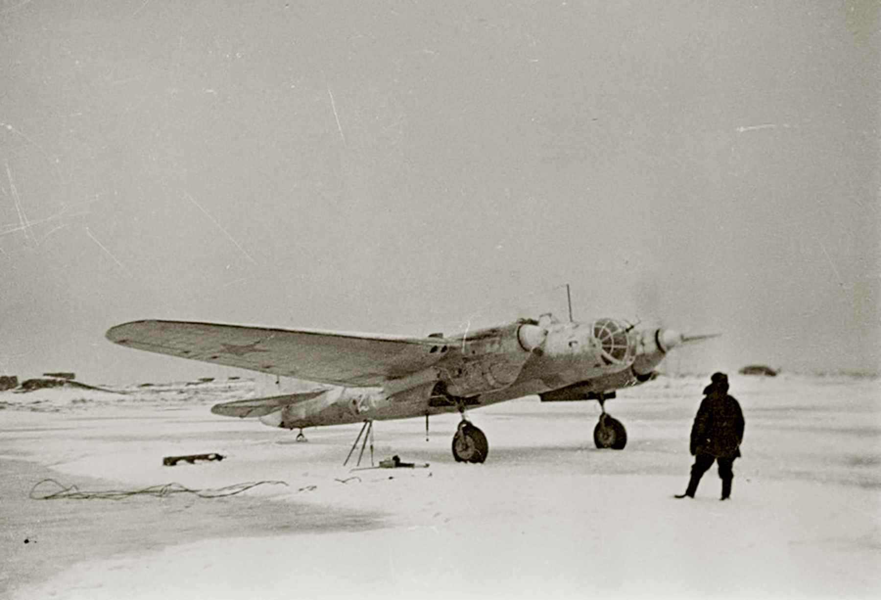 Asisbiz Tupolev SB-2M103 1GvMTAP White 28 Sep 1942 01